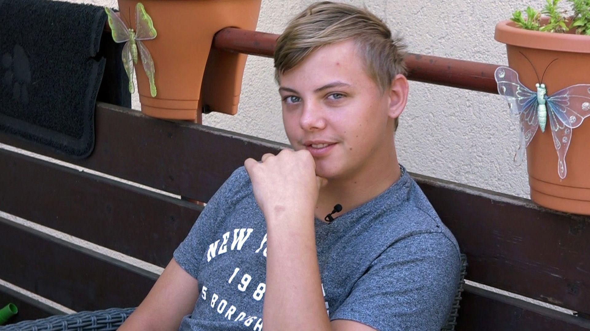 Folge 17 - Hartz und herzlich - Tag für Tag - Staffel 4 | RTL+