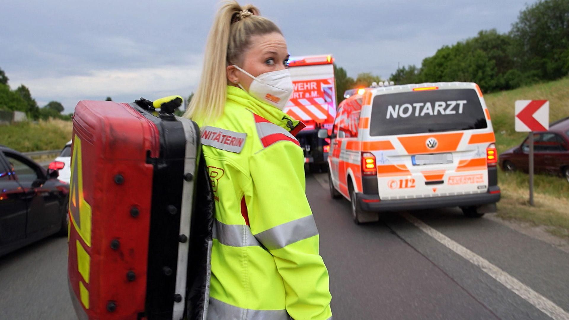 Folge 4 - Mensch Retter - Jede Sekunde zählt - Staffel 3 | RTL+