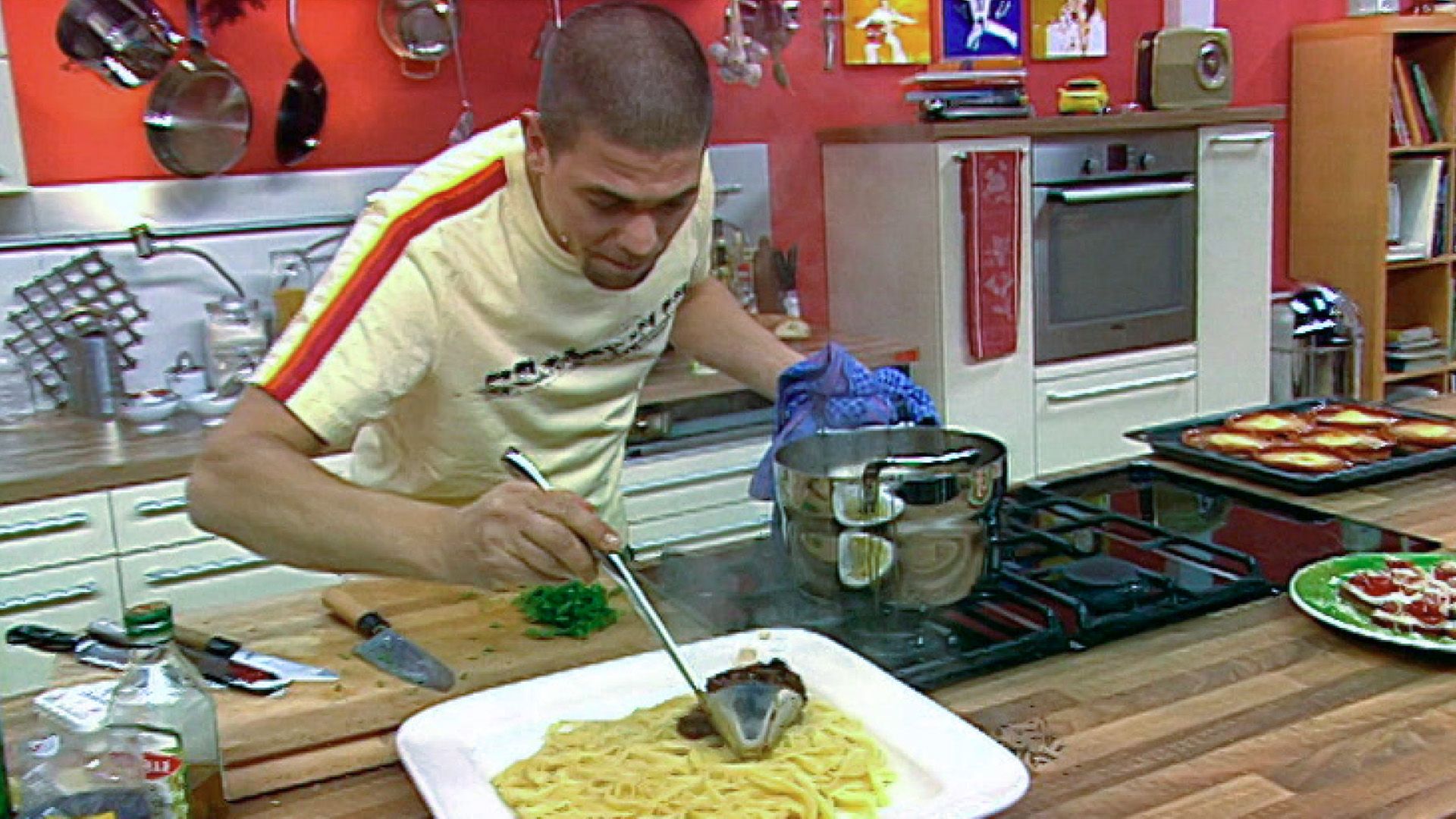 Folge 33 vom 09.09.2020 - Schmeckt nicht, gibt's nicht | RTL+ Folge 33 vom 09.09.2020 - Schmeckt nicht, gibt's nicht | RTL+