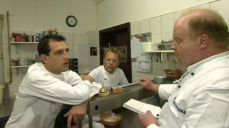 Folge 16 vom 02.12.2014 - Die Küchenchefs | RTL+