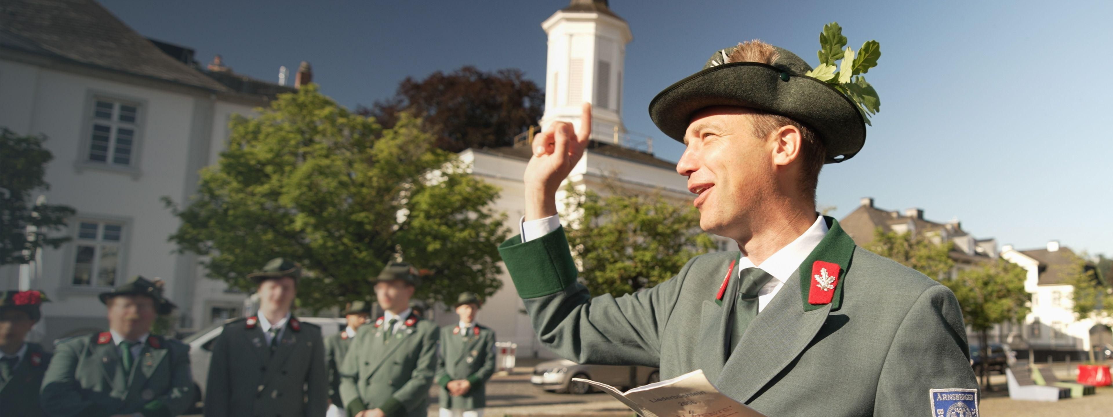 Deutsche Schützenvereine - Spagat zwischen Tradition und Moderne ...