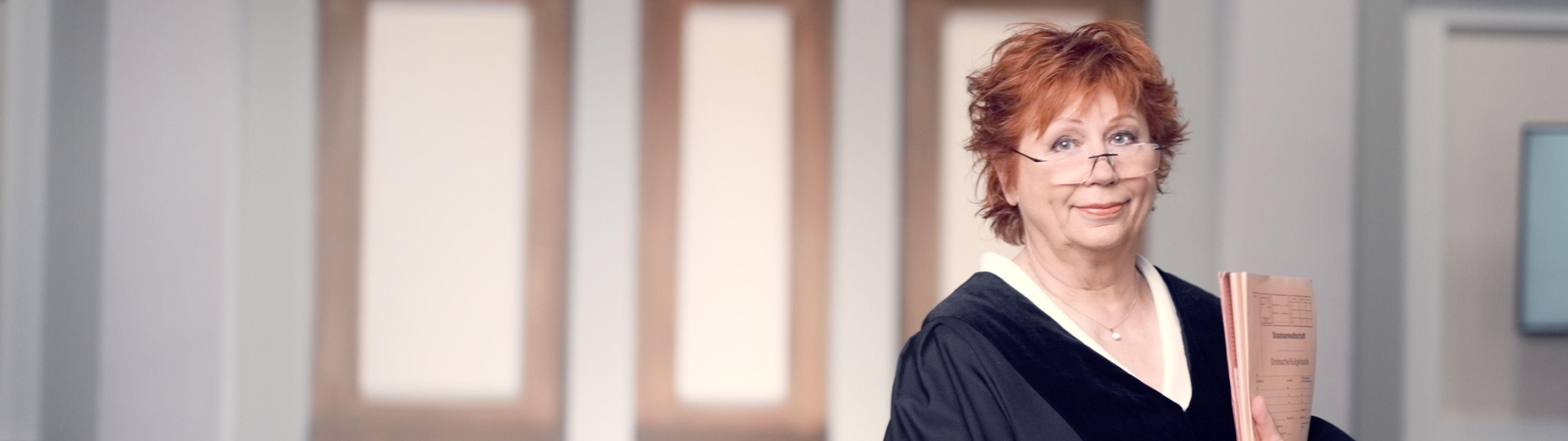 Barbara Salesch - Das Strafgericht - 1 2024 - Ganze Folgen | RTL+