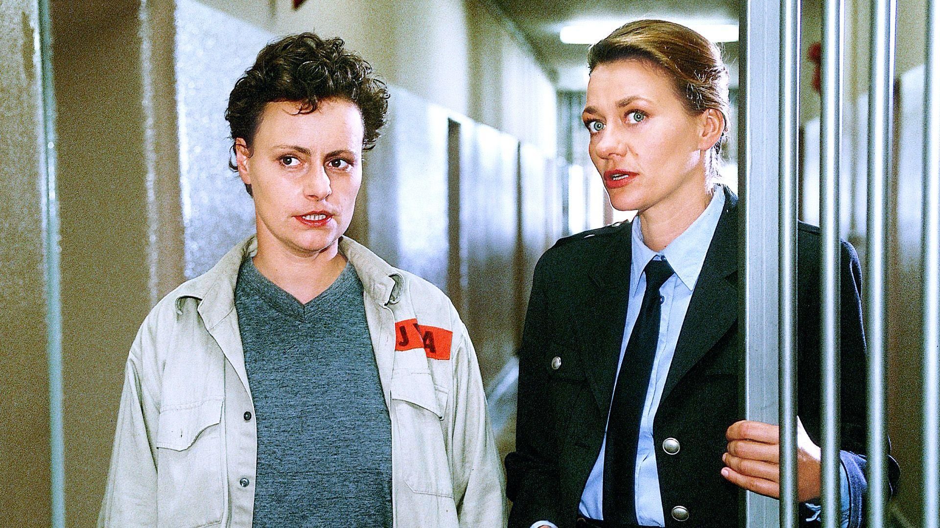 Folge 144 vom 18.12.2000 - Hinter Gittern - Der Frauenknast - Staffel 6 | RTL+